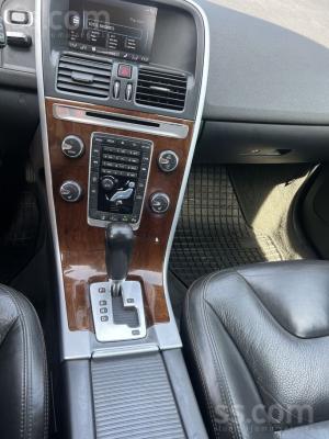 Melns Volvo XC60 2011 Rīga, ar dzinēja tilpumu 2.00 L un nobraukumu 365 tūkst. km par 6200 €, foto 6 vietnē AUTOMOTO.COM.LV