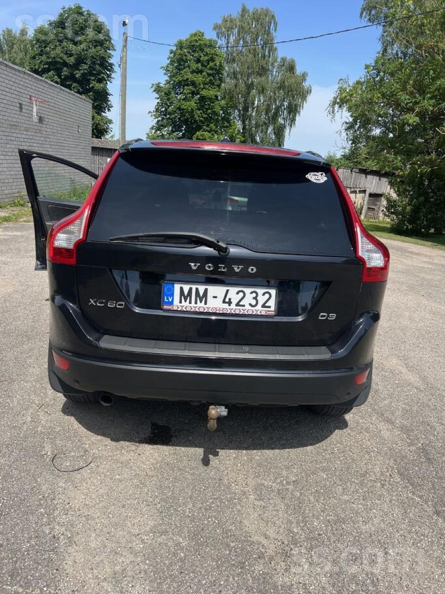 Melns Volvo XC60 2011 Rīga, ar dzinēja tilpumu 2.00 L un nobraukumu 365 tūkst. km par 6200 €, foto 11 vietnē AUTOMOTO.COM.LV