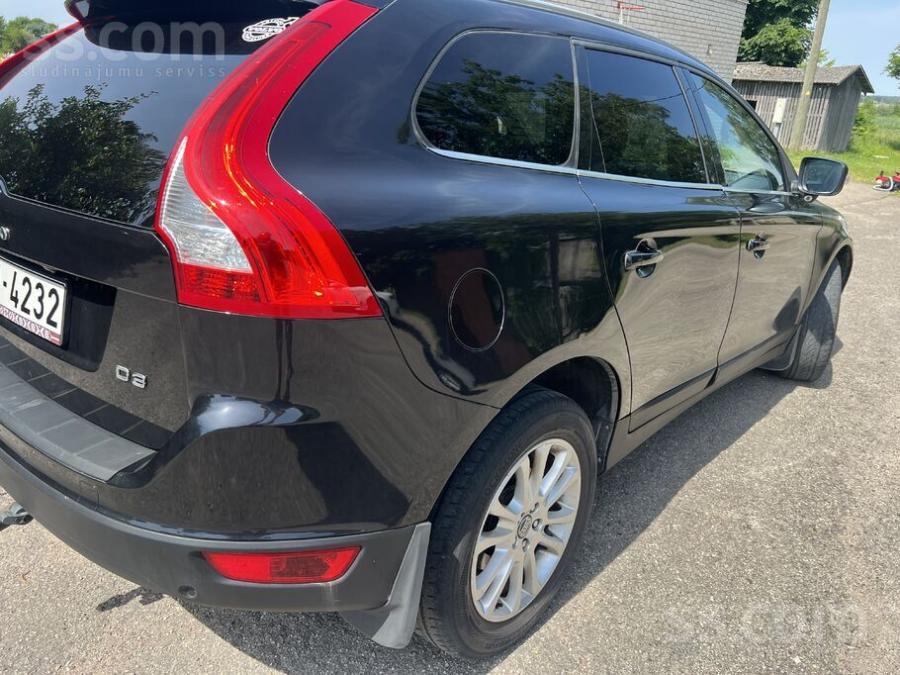 Melns Volvo XC60 2011 Rīga, ar dzinēja tilpumu 2.00 L un nobraukumu 365 tūkst. km par 6200 €, foto 17 vietnē AUTOMOTO.COM.LV