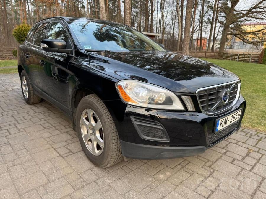 Black Volvo XC60 2011 in Riga, with an engine capacity of 2.00 L and mileage of 0 thousand km for 6900 €, photo 3 on AUTOMOTO.COM.LV