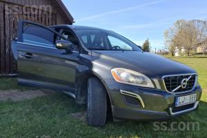 Melns Volvo XC60 2011 Valmiera, ar dzinēja tilpumu 2.40 L un nobraukumu 264 tūkst. km par 7800 €, foto 11 vietnē AUTOMOTO.COM.LV
