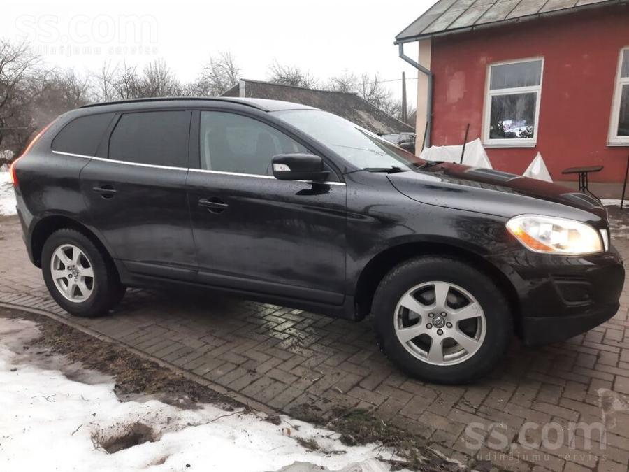 Melns Volvo XC60 2011 Valmiera, ar dzinēja tilpumu 2.00 L un nobraukumu 356 tūkst. km par 8950 €, foto 3 vietnē AUTOMOTO.COM.LV
