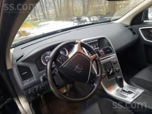 Melns Volvo XC60 2011 Valmiera, ar dzinēja tilpumu 2.00 L un nobraukumu 356 tūkst. km par 8950 €, foto 5 vietnē AUTOMOTO.COM.LV
