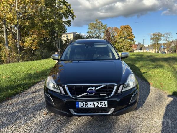 Melns Volvo XC60 2011 Rēzekne, ar dzinēja tilpumu 2.00 L un nobraukumu 315 tūkst. km par 8900 €, foto 3 vietnē AUTOMOTO.COM.LV