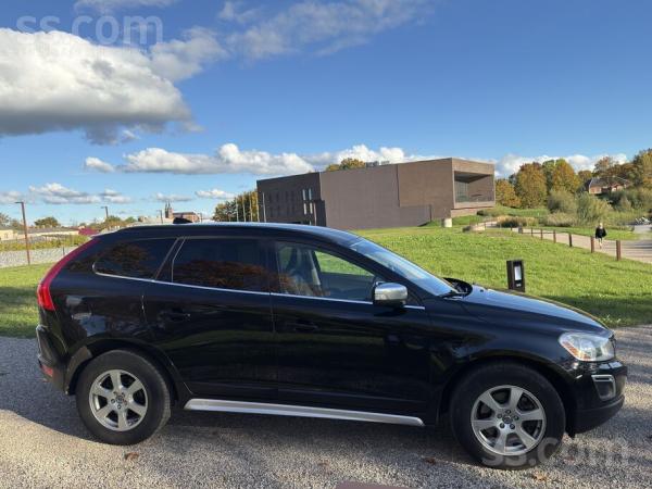Melns Volvo XC60 2011 Rēzekne, ar dzinēja tilpumu 2.00 L un nobraukumu 315 tūkst. km par 8900 €, foto 5 vietnē AUTOMOTO.COM.LV