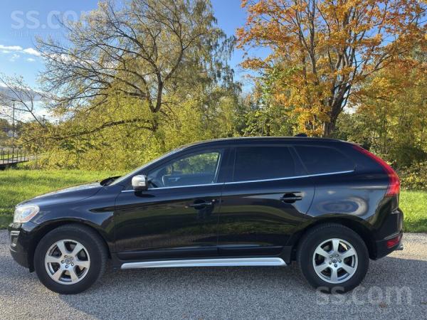 Melns Volvo XC60 2011 Rēzekne, ar dzinēja tilpumu 2.00 L un nobraukumu 315 tūkst. km par 8900 €, foto 9 vietnē AUTOMOTO.COM.LV