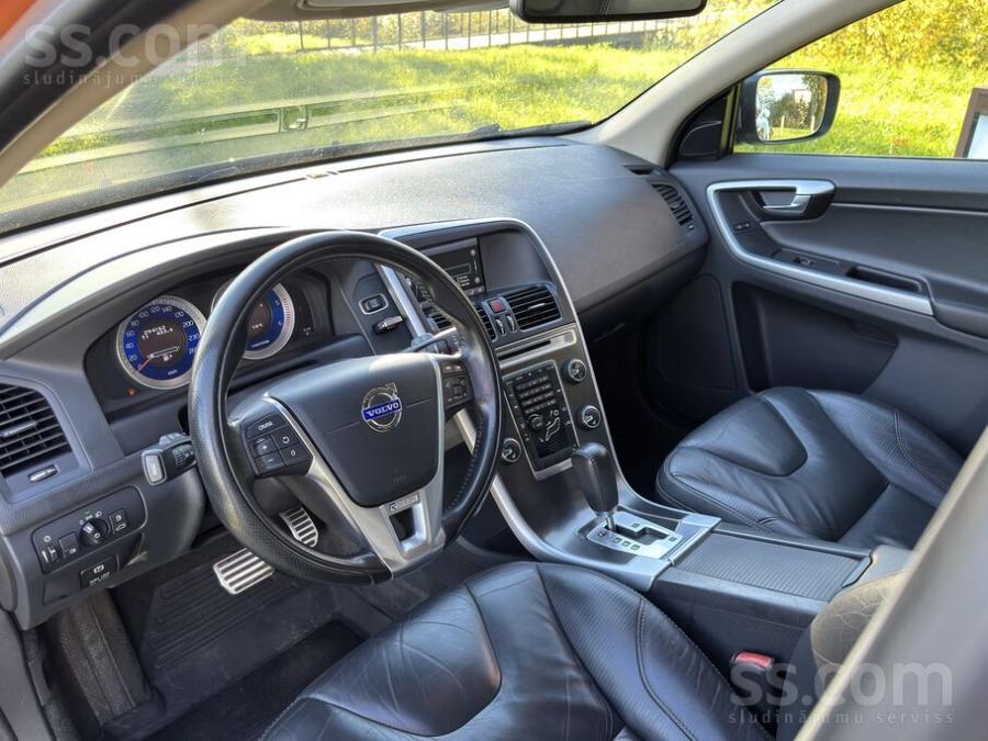 Black Volvo XC60 2011 in Rezekne, with an engine capacity of 2.00 L and mileage of 315 thousand km for 8900 €, photo 10 on AUTOMOTO.COM.LV