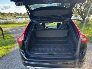 Black Volvo XC60 2011 in Rezekne, with an engine capacity of 2.00 L and mileage of 315 thousand km for 8900 €, photo 13 on AUTOMOTO.COM.LV
