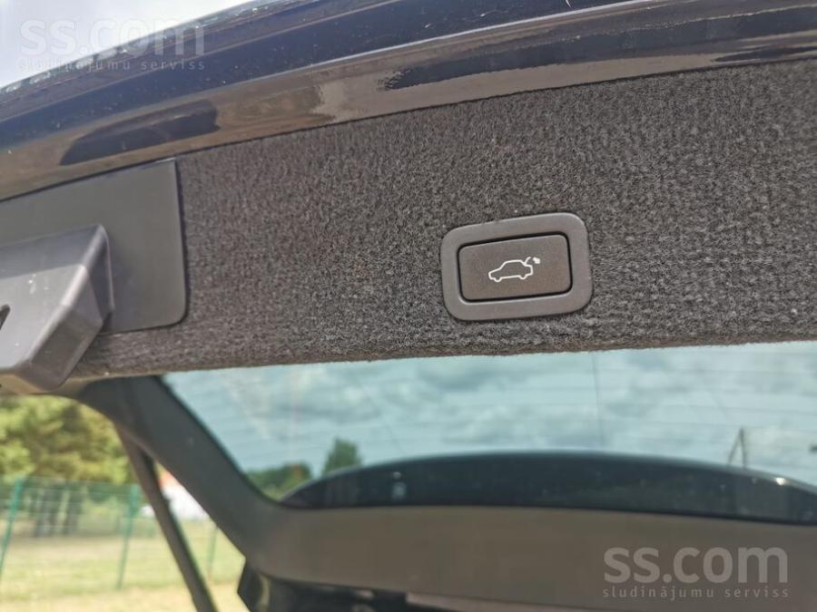 Melns Volvo XC60 2011 Rīga, ar dzinēja tilpumu 2.00 L un nobraukumu 339 tūkst. km par 6800 €, foto 11 vietnē AUTOMOTO.COM.LV