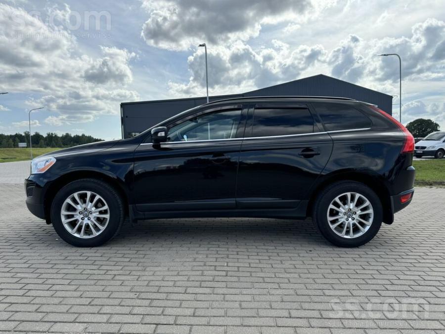 Melns Volvo XC60 2011 Talsi, ar dzinēja tilpumu 2.00 L un nobraukumu 246 tūkst. km par 10600 €, foto 4 vietnē AUTOMOTO.COM.LV