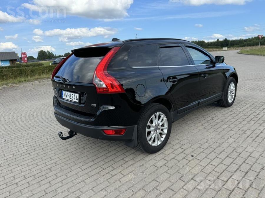 Melns Volvo XC60 2011 Talsi, ar dzinēja tilpumu 2.00 L un nobraukumu 246 tūkst. km par 10600 €, foto 7 vietnē AUTOMOTO.COM.LV