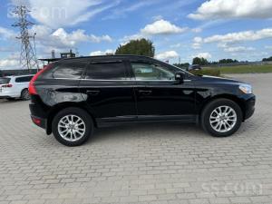 Melns Volvo XC60 2011 Talsi, ar dzinēja tilpumu 2.00 L un nobraukumu 246 tūkst. km par 10600 €, foto 8 vietnē AUTOMOTO.COM.LV