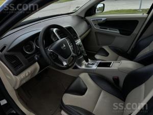 Melns Volvo XC60 2011 Talsi, ar dzinēja tilpumu 2.00 L un nobraukumu 246 tūkst. km par 10600 €, foto 12 vietnē AUTOMOTO.COM.LV