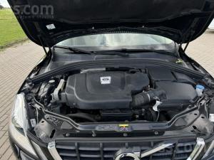 Melns Volvo XC60 2011 Talsi, ar dzinēja tilpumu 2.00 L un nobraukumu 246 tūkst. km par 10600 €, foto 16 vietnē AUTOMOTO.COM.LV