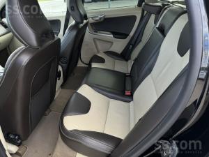 Melns Volvo XC60 2011 Talsi, ar dzinēja tilpumu 2.00 L un nobraukumu 246 tūkst. km par 10600 €, foto 17 vietnē AUTOMOTO.COM.LV