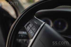 Black Volvo XC60 2011 in Jelgava, with an engine capacity of 2.40 L and mileage of 255 thousand km for 9990 €, photo 20 on AUTOMOTO.COM.LV