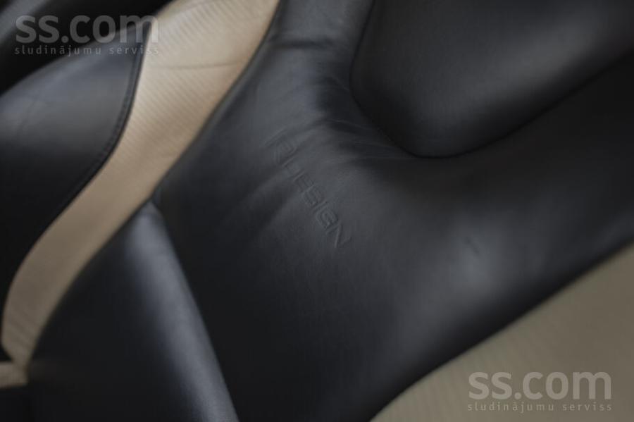 Black Volvo XC60 2011 in Jelgava, with an engine capacity of 2.40 L and mileage of 255 thousand km for 9990 €, photo 23 on AUTOMOTO.COM.LV