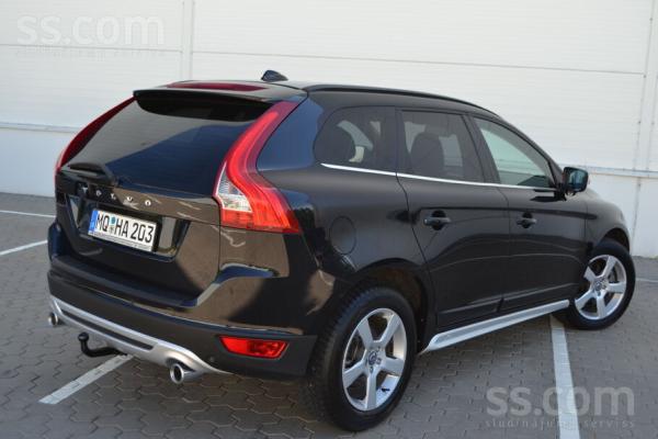 Black Volvo XC60 2011 in Riga, with an engine capacity of 2.40 L and mileage of 308 thousand km for 8950 €, photo 6 on AUTOMOTO.COM.LV