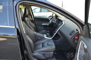 Melns Volvo XC60 2011 Rīga, ar dzinēja tilpumu 2.40 L un nobraukumu 308 tūkst. km par 8950 €, foto 11 vietnē AUTOMOTO.COM.LV