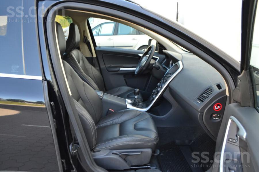 Melns Volvo XC60 2011 Rīga, ar dzinēja tilpumu 2.40 L un nobraukumu 308 tūkst. km par 8950 €, foto 11 vietnē AUTOMOTO.COM.LV