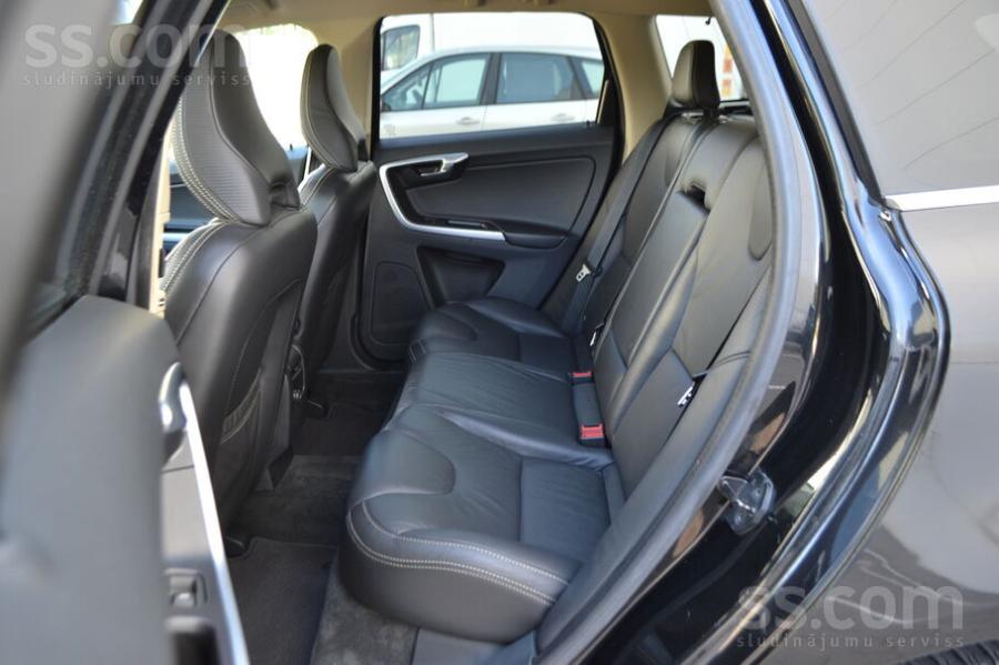 Melns Volvo XC60 2011 Rīga, ar dzinēja tilpumu 2.40 L un nobraukumu 308 tūkst. km par 8950 €, foto 12 vietnē AUTOMOTO.COM.LV