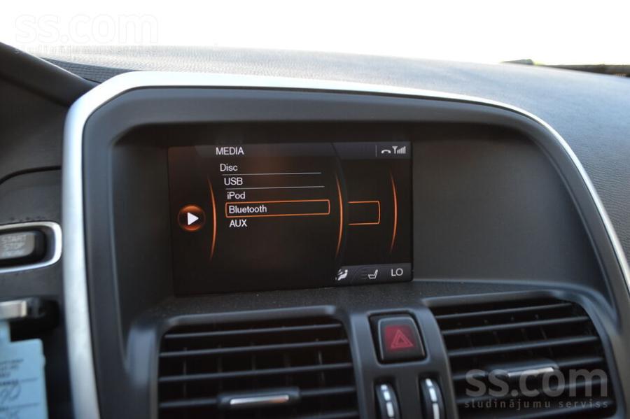 Melns Volvo XC60 2011 Rīga, ar dzinēja tilpumu 2.40 L un nobraukumu 308 tūkst. km par 8950 €, foto 20 vietnē AUTOMOTO.COM.LV