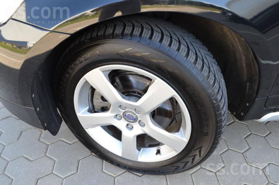 Melns Volvo XC60 2011 Rīga, ar dzinēja tilpumu 2.40 L un nobraukumu 308 tūkst. km par 8950 €, foto 36 vietnē AUTOMOTO.COM.LV