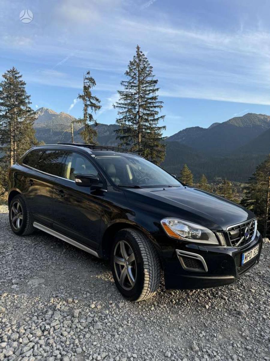 Melns Volvo XC60 2011 Marijampole, ar dzinēja tilpumu 2.40 L un nobraukumu 329 tūkst. km par 6800 €, foto 11 vietnē AUTOMOTO.COM.LV