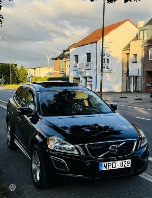 Melns Volvo XC60 2011 Marijampole, ar dzinēja tilpumu 2.40 L un nobraukumu 329 tūkst. km par 6800 €, foto 12 vietnē AUTOMOTO.COM.LV