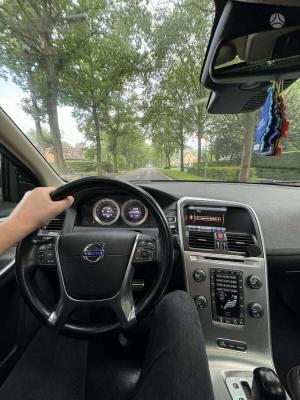 Melns Volvo XC60 2011 Marijampole, ar dzinēja tilpumu 2.40 L un nobraukumu 329 tūkst. km par 6800 €, foto 14 vietnē AUTOMOTO.COM.LV