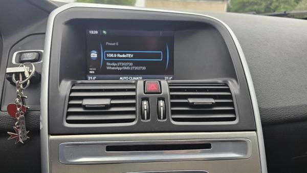 Melns Volvo XC60 2011 Rīga, ar dzinēja tilpumu 2.40 L un nobraukumu 339 tūkst. km par 7750 €, foto 7 vietnē AUTOMOTO.COM.LV