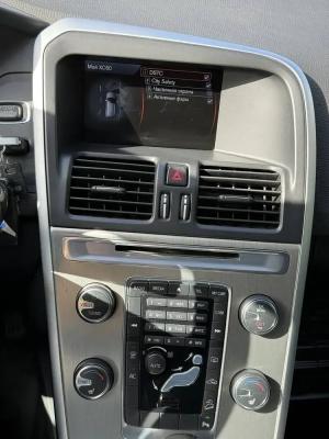 Melns Volvo XC60 2011 Rīga, ar dzinēja tilpumu 2.40 L un nobraukumu 355 tūkst. km par 6800 €, foto 11 vietnē AUTOMOTO.COM.LV