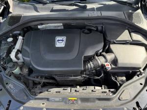Melns Volvo XC60 2011 Rīga, ar dzinēja tilpumu 2.40 L un nobraukumu 355 tūkst. km par 6800 €, foto 13 vietnē AUTOMOTO.COM.LV