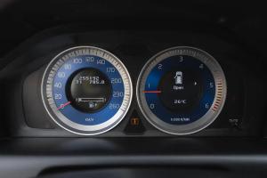 Черный Вольво ХС60 2011 в Елгава, объемом двигателя 2.40 л и пробегом 255 тыс. км за 9990 €, фото 19 на AUTOMOTO.COM.LV