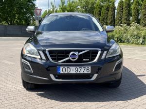 Black Volvo XC60 2011 in Riga, with an engine capacity of 2.40 L and mileage of 353 thousand km for 7990 €, photo 3 on AUTOMOTO.COM.LV
