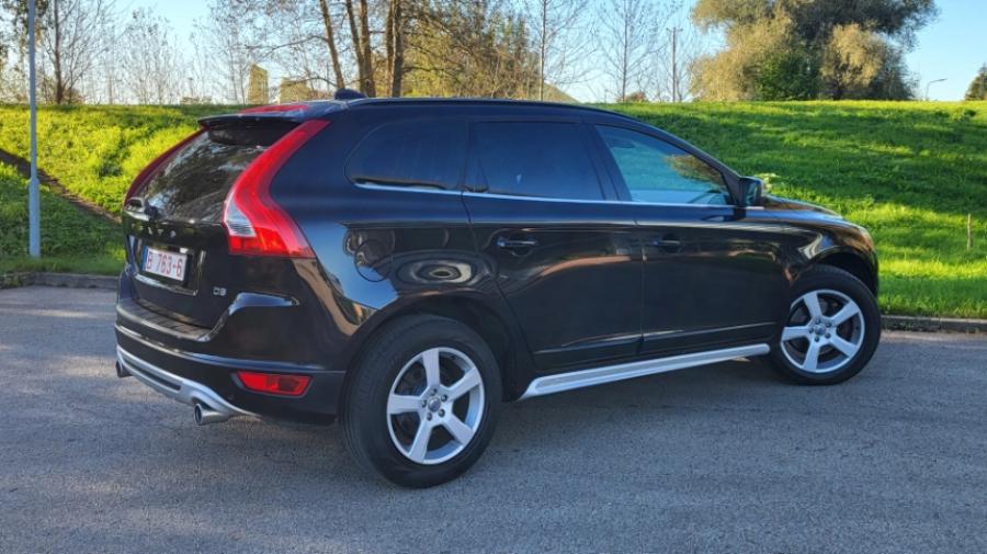Melns Volvo XC60 2011 Rīga, ar dzinēja tilpumu 2.00 L un nobraukumu 278 tūkst. km par 10900 €, foto 17 vietnē AUTOMOTO.COM.LV