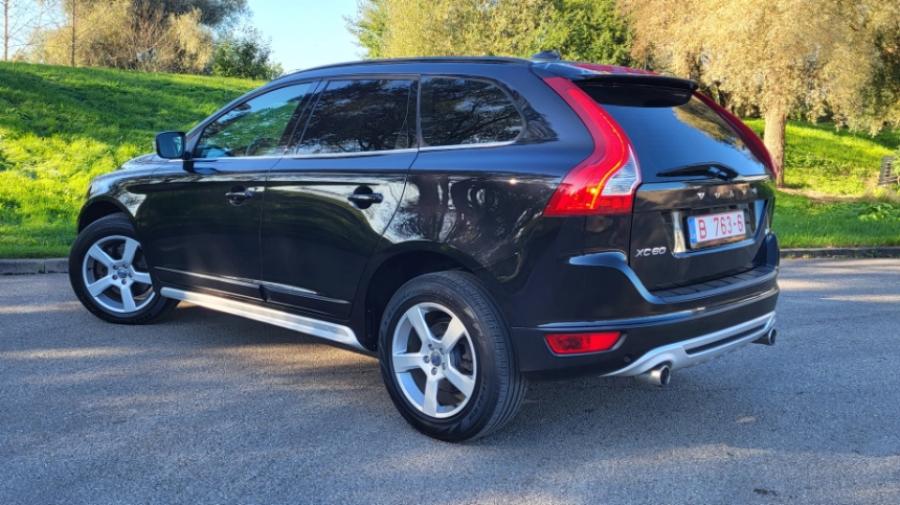 Melns Volvo XC60 2011 Rīga, ar dzinēja tilpumu 2.00 L un nobraukumu 278 tūkst. km par 10900 €, foto 18 vietnē AUTOMOTO.COM.LV