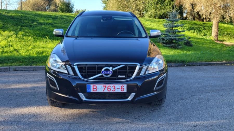 Melns Volvo XC60 2011 Rīga, ar dzinēja tilpumu 2.00 L un nobraukumu 278 tūkst. km par 10900 €, foto 20 vietnē AUTOMOTO.COM.LV