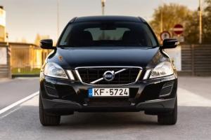 Black Volvo XC60 2011 in Jelgava, with an engine capacity of 2.00 L and mileage of 293 thousand km for 7900 €, photo 4 on AUTOMOTO.COM.LV