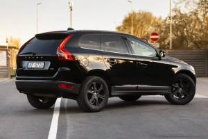 Black Volvo XC60 2011 in Jelgava, with an engine capacity of 2.00 L and mileage of 293 thousand km for 7900 €, photo 6 on AUTOMOTO.COM.LV