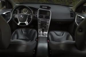 Black Volvo XC60 2011 in Jelgava, with an engine capacity of 2.00 L and mileage of 293 thousand km for 7900 €, photo 9 on AUTOMOTO.COM.LV