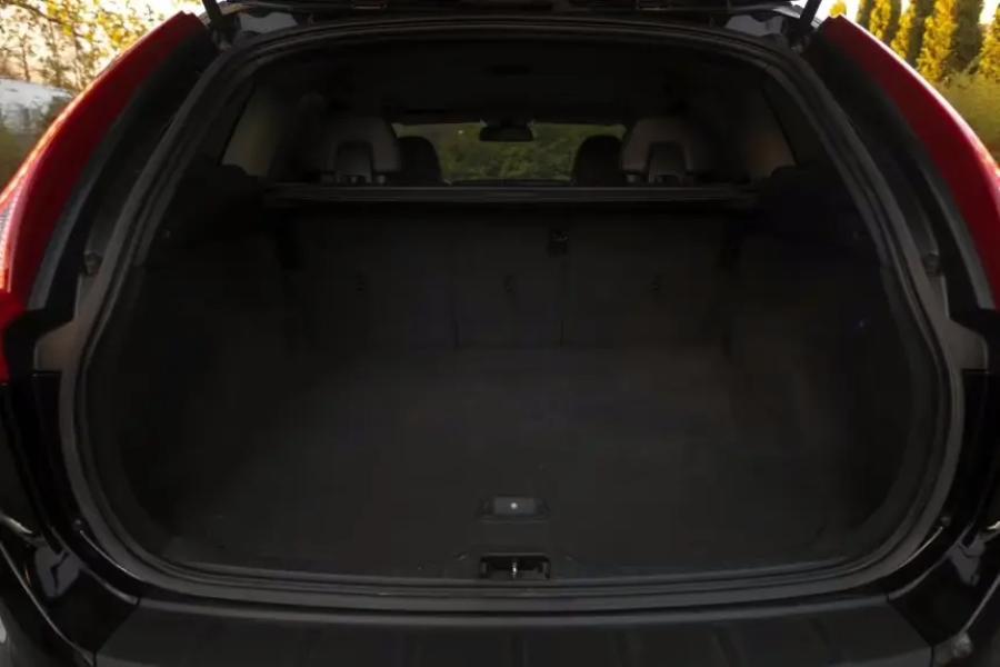 Black Volvo XC60 2011 in Jelgava, with an engine capacity of 2.00 L and mileage of 293 thousand km for 7900 €, photo 17 on AUTOMOTO.COM.LV