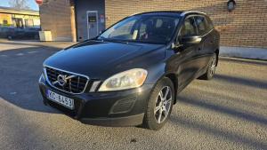 Black Volvo XC60 2011 in Riga, with an engine capacity of 2.40 L and mileage of 339 thousand km for 7650 €, photo  on AUTOMOTO.COM.LV
