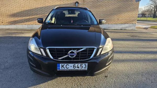 Melns Volvo XC60 2011 Rīga, ar dzinēja tilpumu 2.40 L un nobraukumu 339 tūkst. km par 7650 €, foto 3 vietnē AUTOMOTO.COM.LV