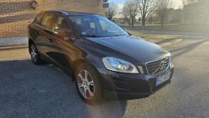 Melns Volvo XC60 2011 Rīga, ar dzinēja tilpumu 2.40 L un nobraukumu 339 tūkst. km par 7650 €, foto 6 vietnē AUTOMOTO.COM.LV