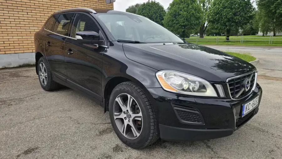 Melns Volvo XC60 2011 Rīga, ar dzinēja tilpumu 2.40 L un nobraukumu 339 tūkst. km par 7650 €, foto 7 vietnē AUTOMOTO.COM.LV