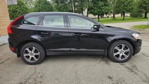 Melns Volvo XC60 2011 Rīga, ar dzinēja tilpumu 2.40 L un nobraukumu 339 tūkst. km par 7650 €, foto 9 vietnē AUTOMOTO.COM.LV