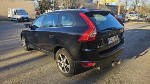 Melns Volvo XC60 2011 Rīga, ar dzinēja tilpumu 2.40 L un nobraukumu 339 tūkst. km par 7650 €, foto 14 vietnē AUTOMOTO.COM.LV