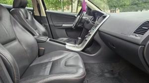 Melns Volvo XC60 2011 Rīga, ar dzinēja tilpumu 2.40 L un nobraukumu 339 tūkst. km par 7650 €, foto 37 vietnē AUTOMOTO.COM.LV