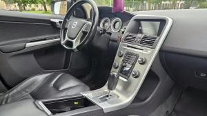 Melns Volvo XC60 2011 Rīga, ar dzinēja tilpumu 2.40 L un nobraukumu 339 tūkst. km par 7650 €, foto 39 vietnē AUTOMOTO.COM.LV